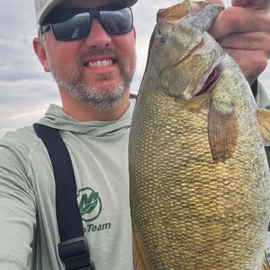 Bluegill Fishing Guides in Arkansas