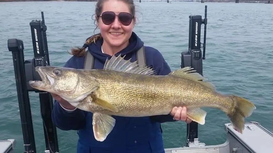 Niagara Fishing Fin-Addicts with Captain Experiences